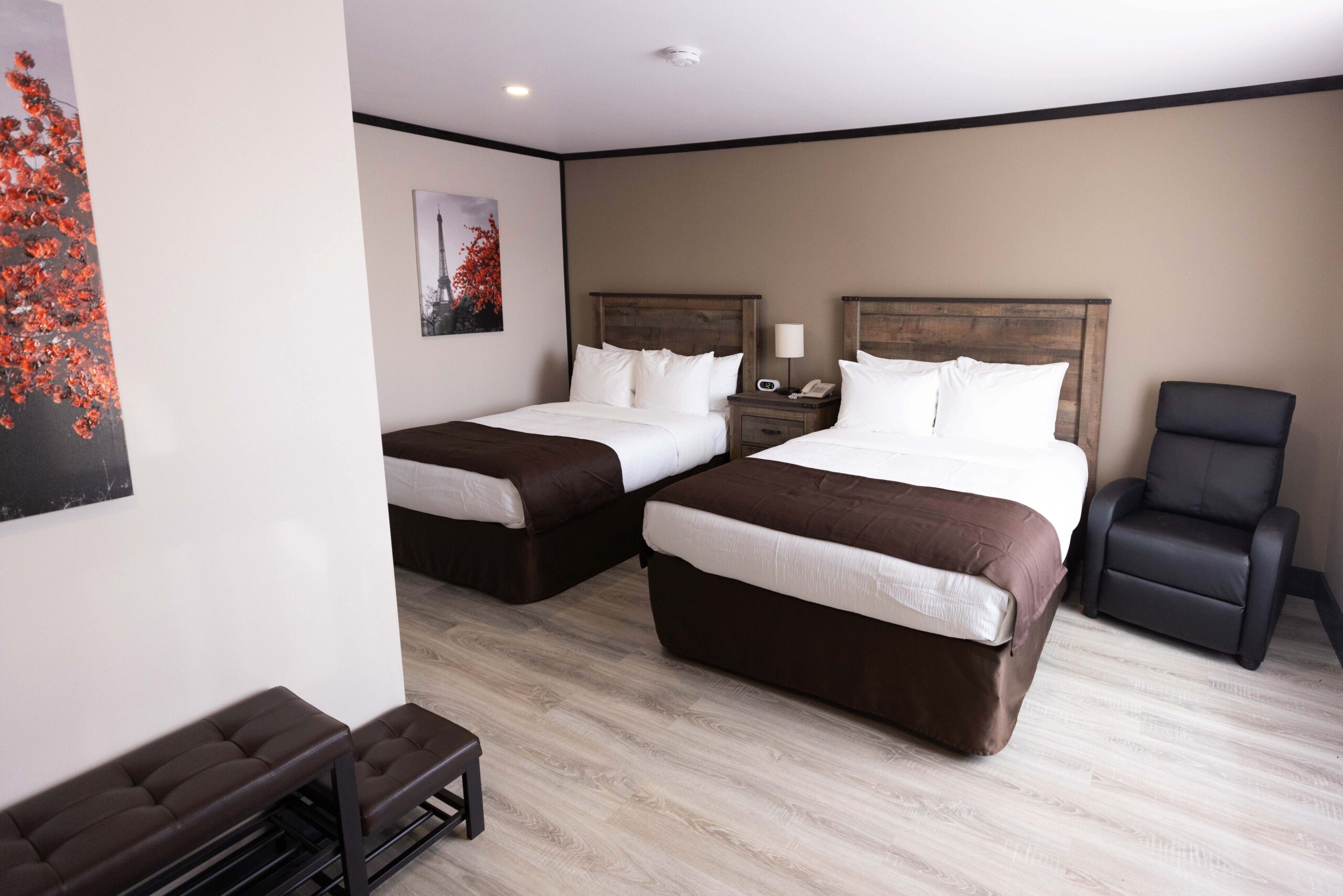 2 Double Home Suites With Full Kitchen – Motel 7 Inn & Suites